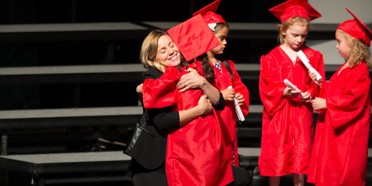 kinderbugs-teacher-hug-background - Welcome To Kinderbugs - #1 ...